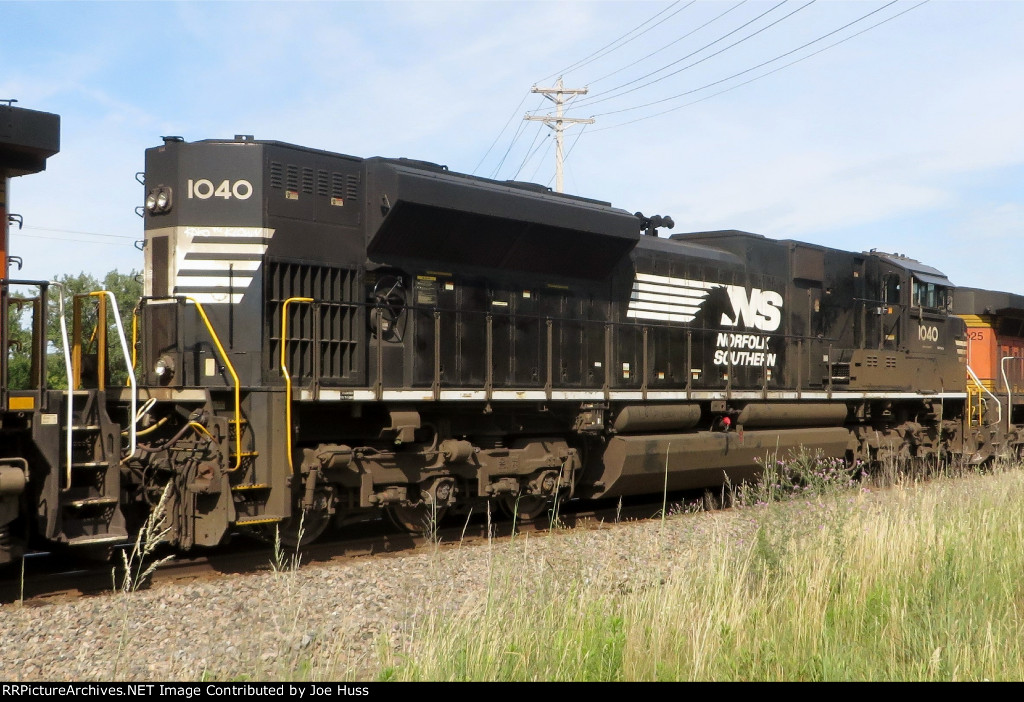 NS 1040